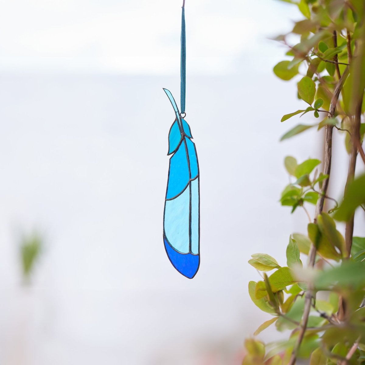 Stained glass Feather - an attractive window suncatcher ...