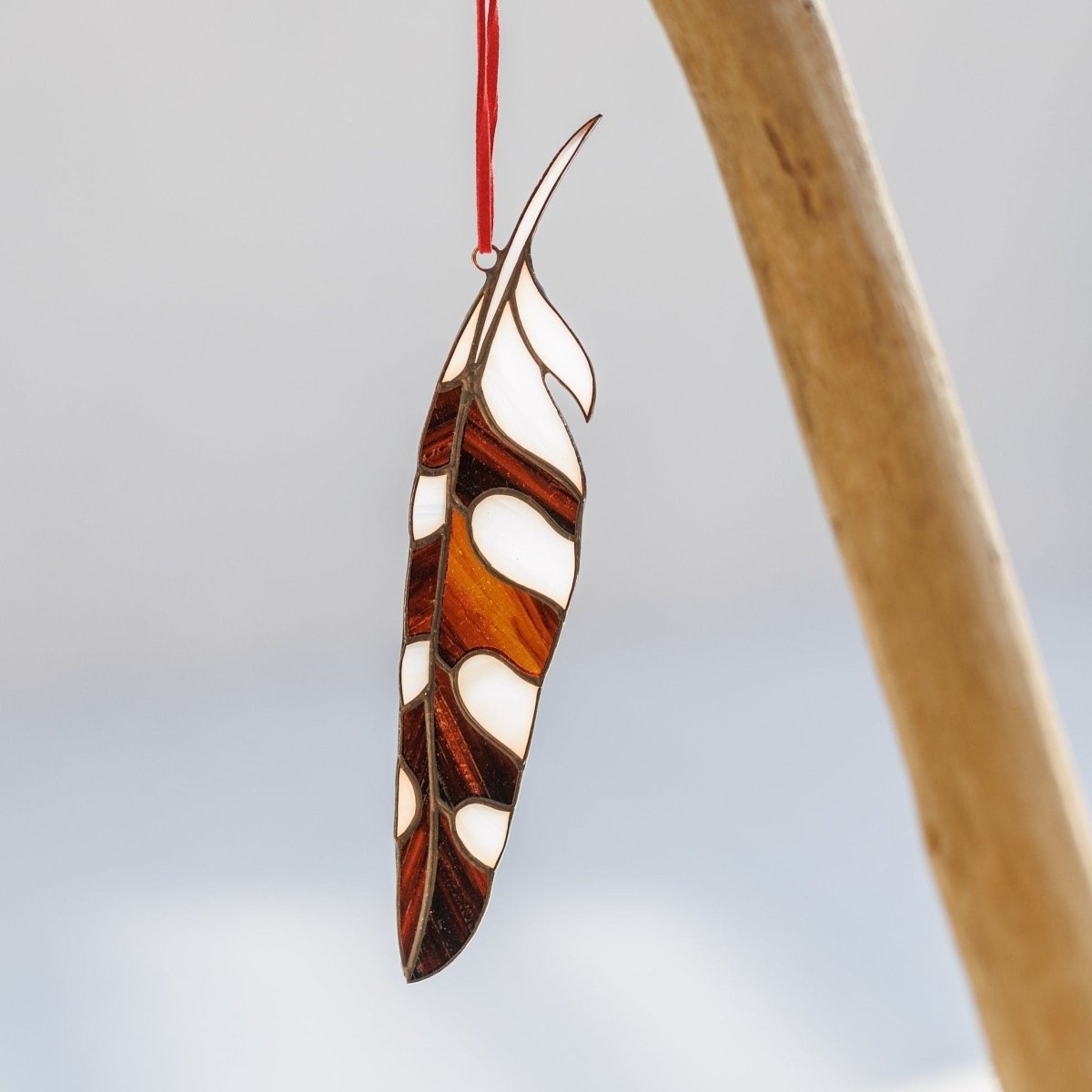 Enchanting Woodpecker Feather Suncatcher – VitrageArtSouvenirs